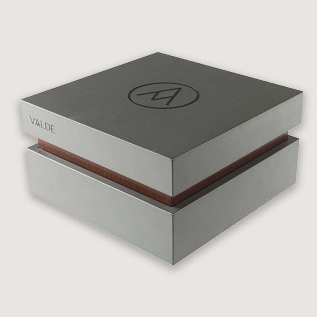 Luxury Rigid Shoulder Neck Boxes | Custom Rigid Packaging Boxes